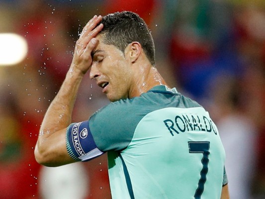 Free Cristiano Ronaldo - Cristiano Ronaldo Sweating - 1102x826 ...