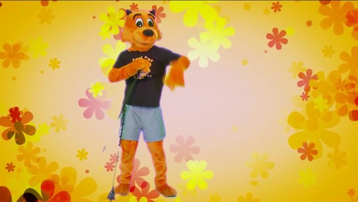 Cool Cat Saves The Kids - 1136x640 Wallpaper - teahub.io