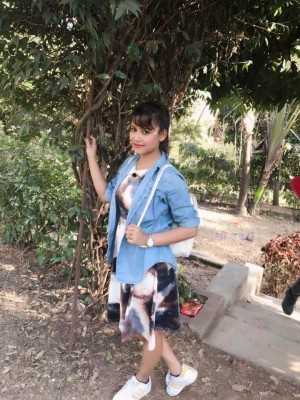 Bhojpuri Film Actress Trisha Khan - Tree - 720x960 Wallpaper - teahub.io