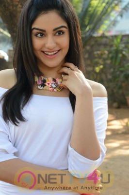 Madhu Sharma Hd Wallpapers - Photo Shoot - 785x1024 Wallpaper - teahub.io