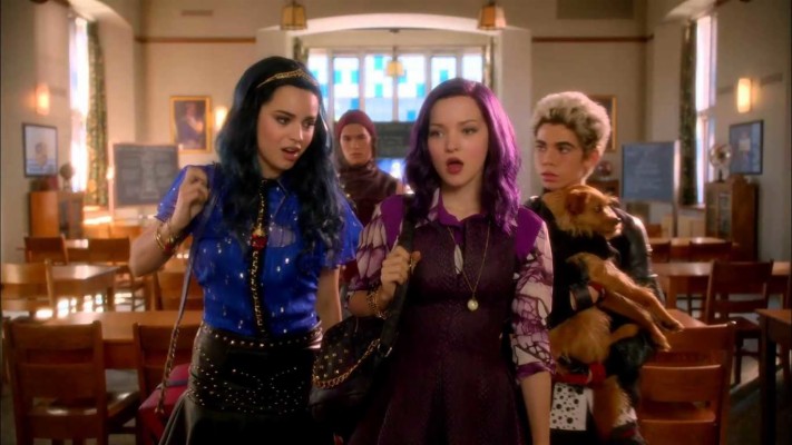Descendants Wallpaper Background - Descendants 2 Mal Evie Jay Carlos ...