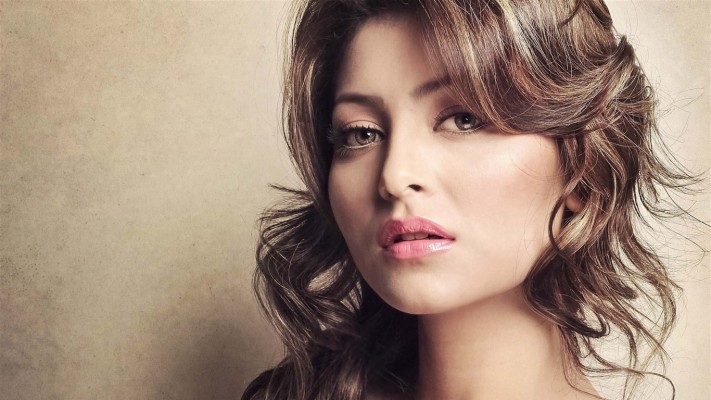 Urvashi Rautela Hot Photoshoot For Fhm Magazine Ultra - Urvashi Rautela ...