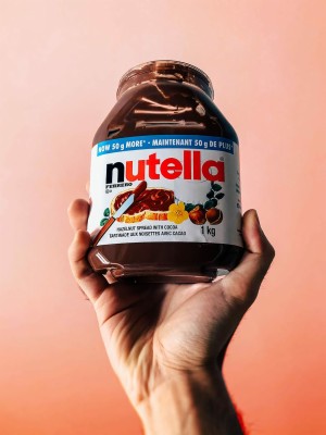 Person Holding Nutella Jar, Person Holding Nutella - 910x1213 Wallpaper ...