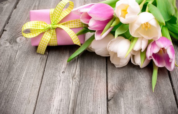 Photo Wallpaper Flowers, Gift, Bouquet, Tulips, Fresh, - Join Us For ...