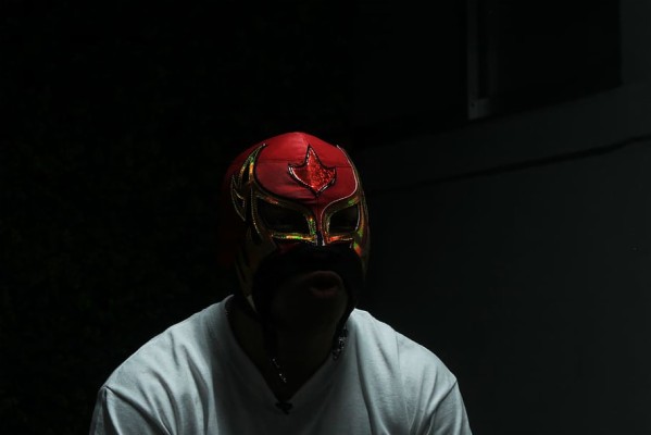 Rey Mysterio Purple Mask - 1065x1600 Wallpaper - teahub.io